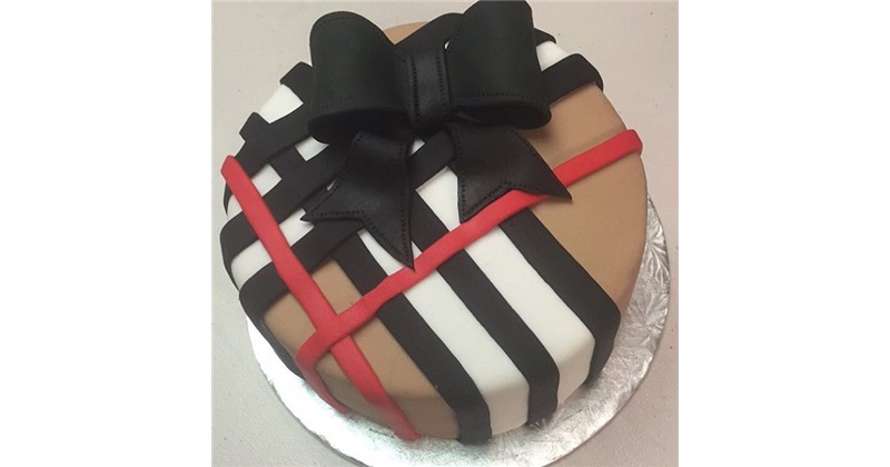 Burberry cake