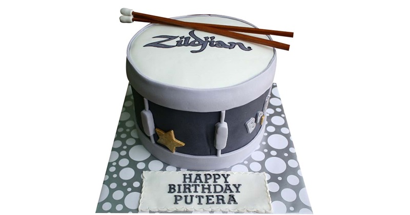 Drummer cake