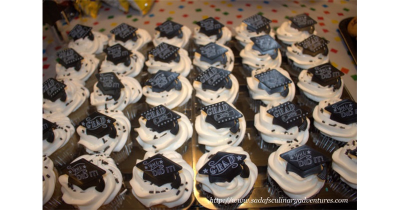 Graduation Theme Cupcakes