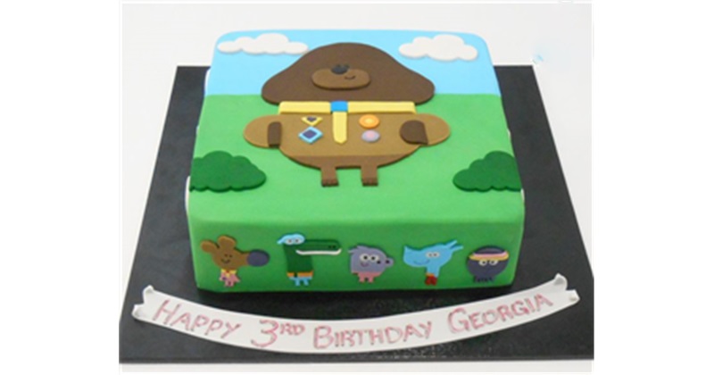 Hey Duggee cake