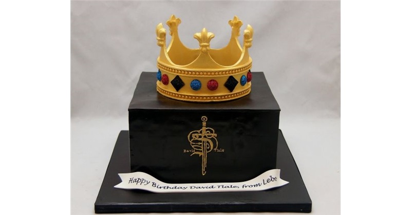 King crown cake