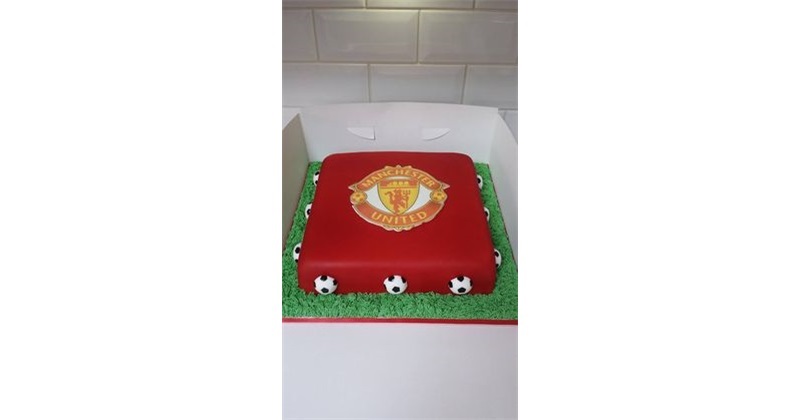 Manchester United cake