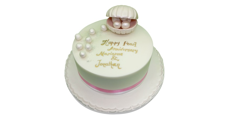Pearl Themed Anniversary Cake