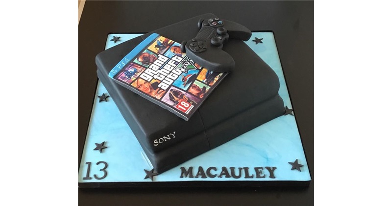 PS 4 Cakes