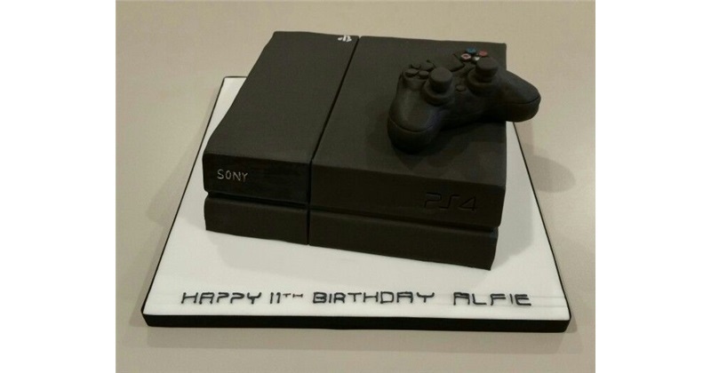 PS4 cake