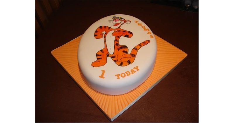 Tigger cake