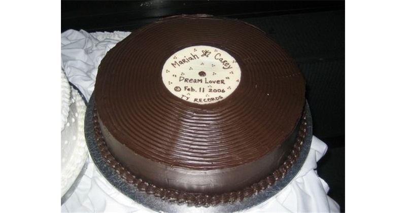 Vinyl record cake