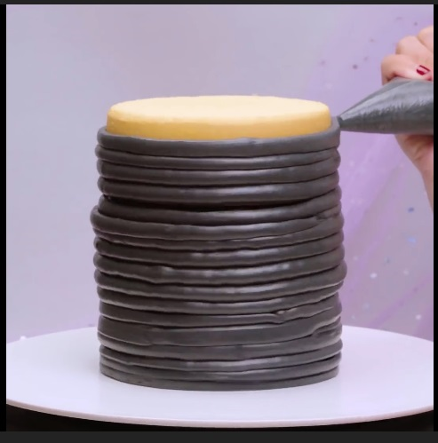 The Choco Sphere Decor - DIY Cake